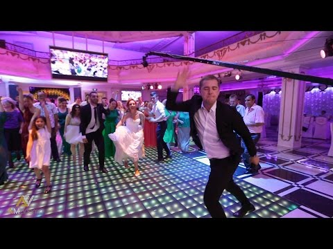 Самый яркий флешмоб на свадьбе