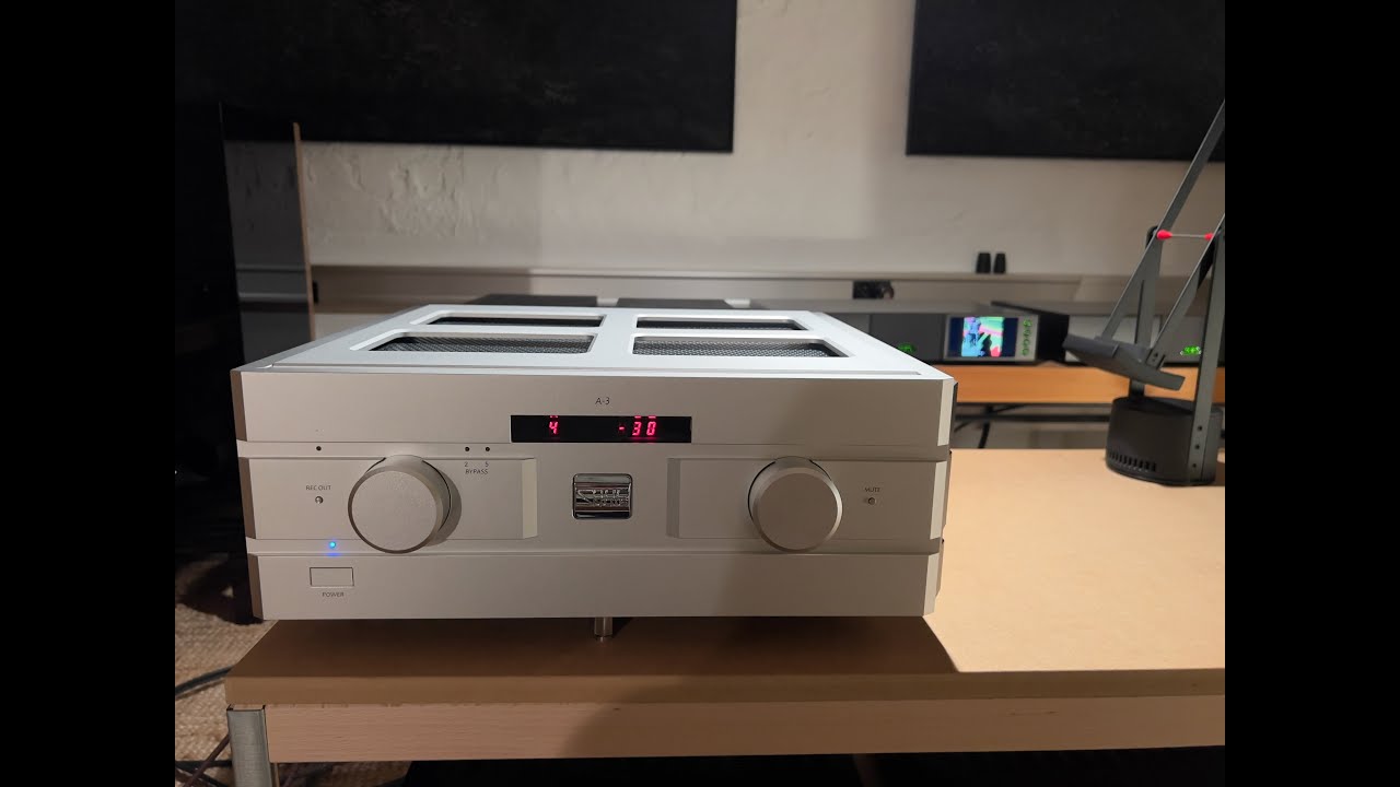 SoulNote A3 Integrated Amplifier at Sound Odyssey - YouTube