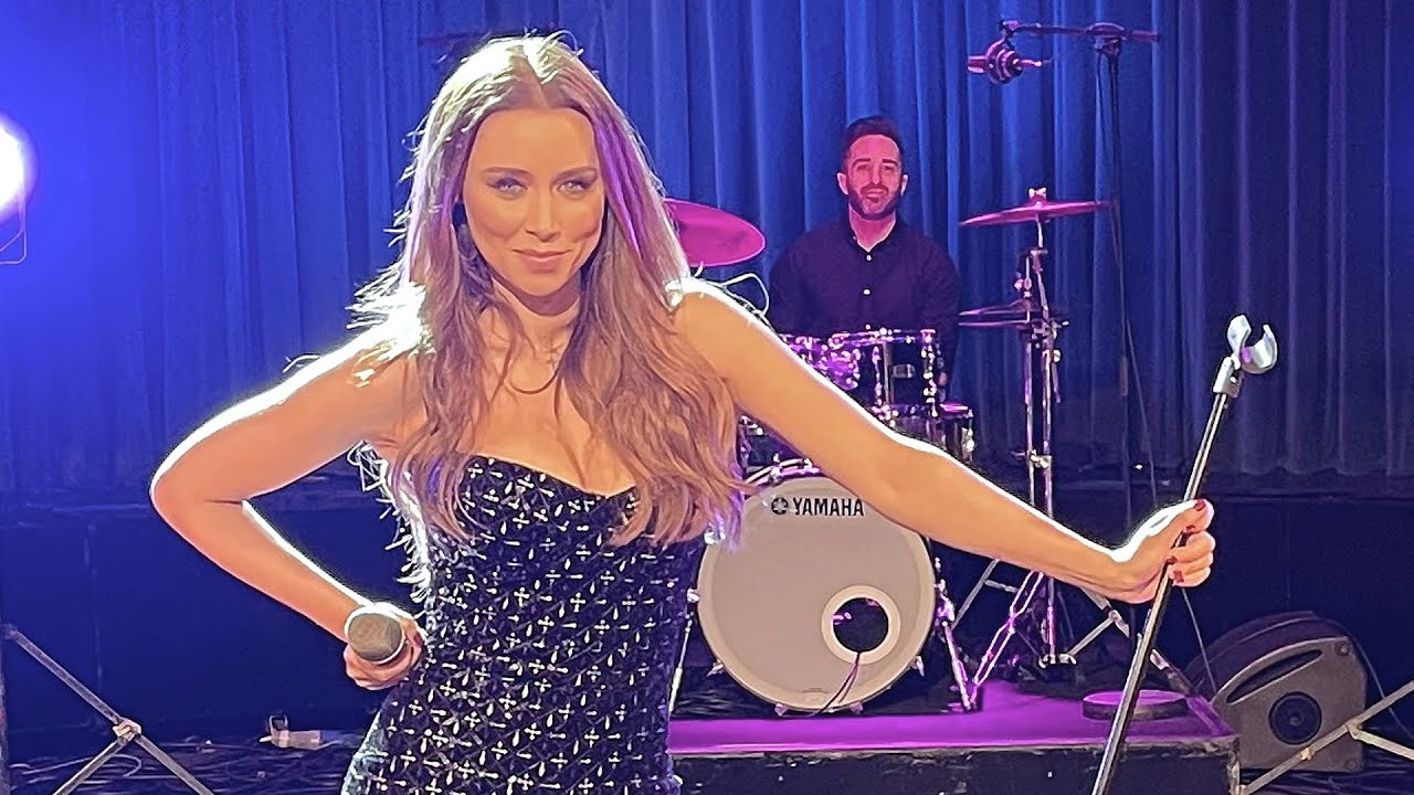 Una Healy performs 'Swear It All Again' | The Late Late Show | RTÉ One ...