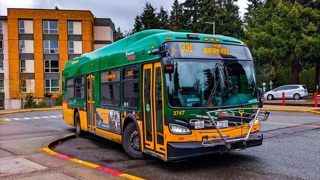 Ride on a King County Metro 2014 New Flyer XDE35 #3747 (with startup ...
