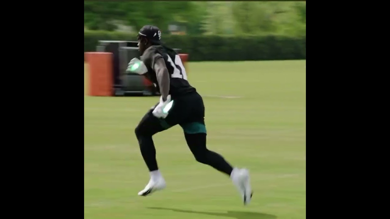 AJ Brown Already Catching Passes In Philadelphia Eagles Gear! A ...