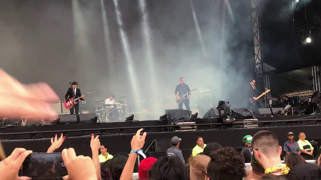 Interpol - PDA (Lollapalooza Brasil - 2019) - YouTube