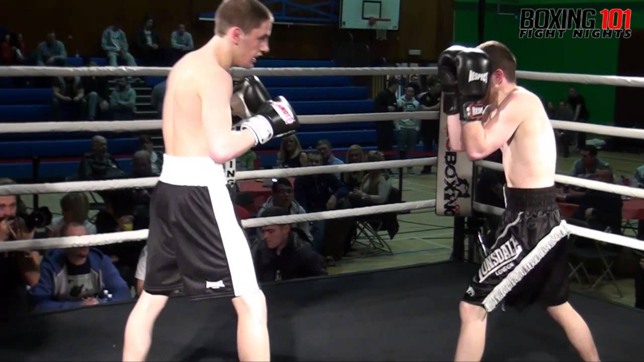 Boxing 101 - Fight Nights - Tom Murray VS Connor Yorkie - YouTube