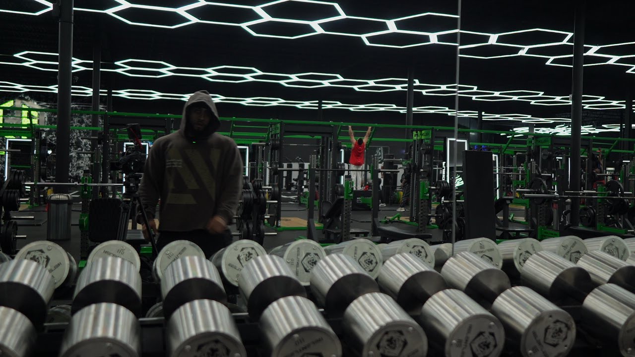 Road To The Show Ep 12 | Arm Workout At Fusion Gym - YouTube