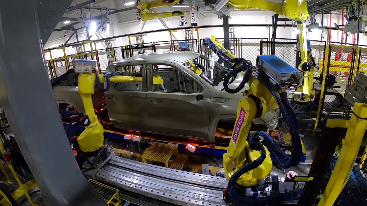 Chevrolet Silverado and GMC Sierra Production At Fort Wayne Assembly ...