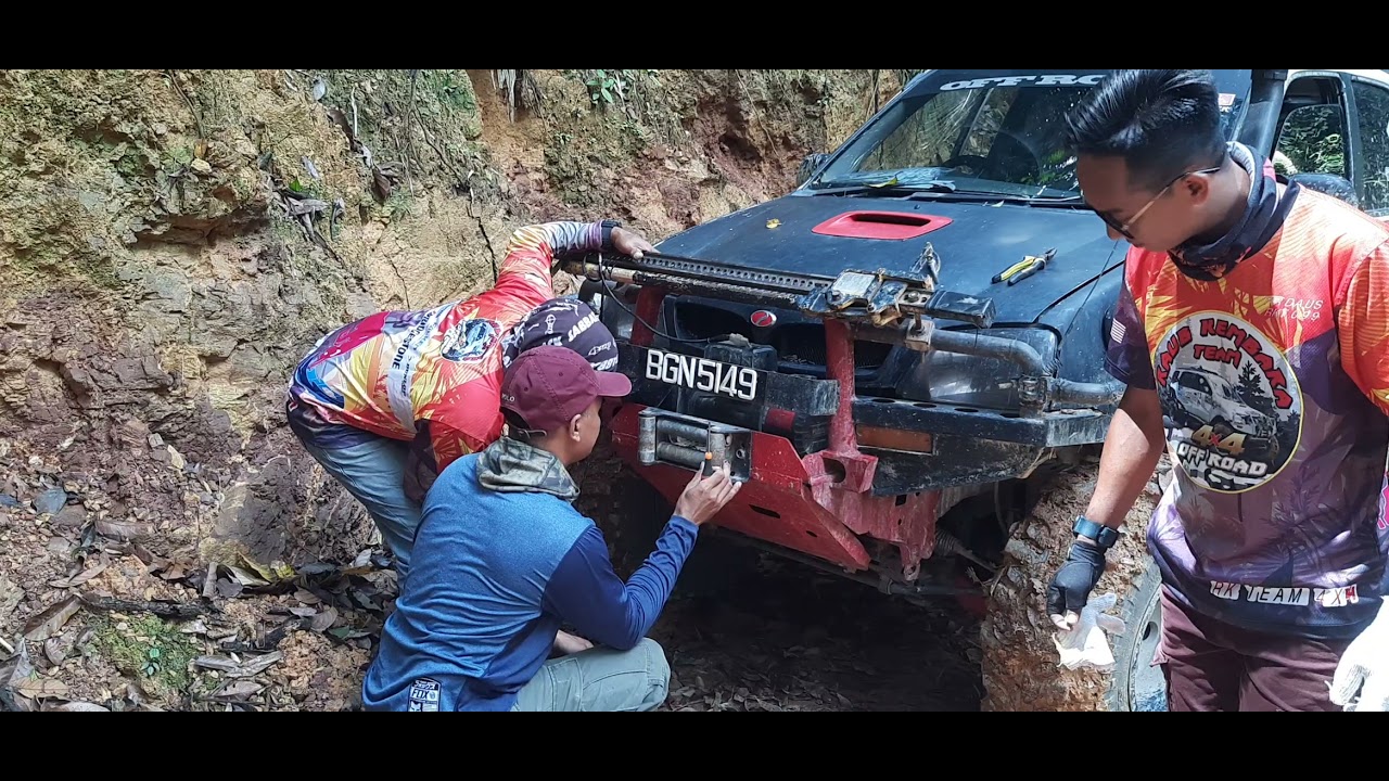 RAUB KEMBARA TEAM OFF ROAD DAY OFF | PERODUA KEMBARA | WINCH 4X4 - YouTube