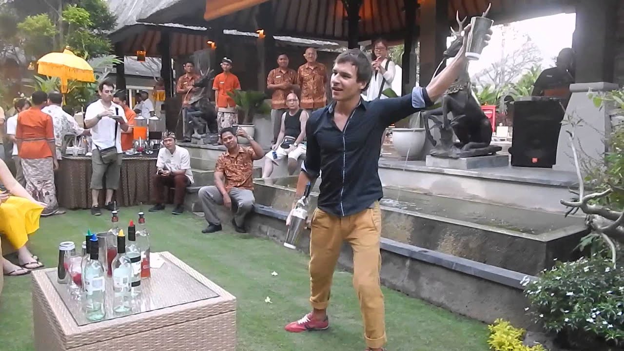 Barmen show Vitalii Klak ( Bali ) - YouTube