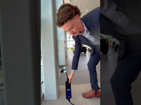 Système de recharge du Ford Escape Hybride Branchable 2025 | Ford Île-Perrot