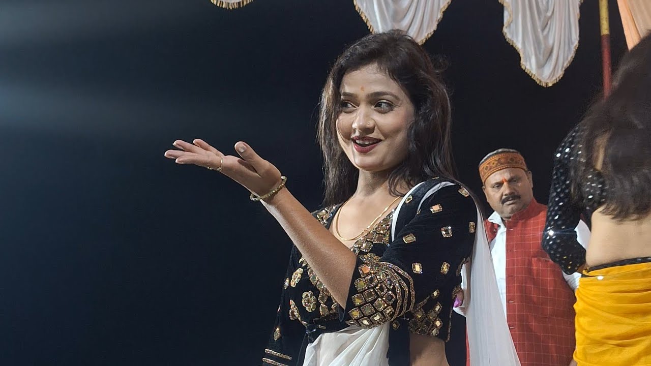 Billu Rani Hindi song archestra video - YouTube