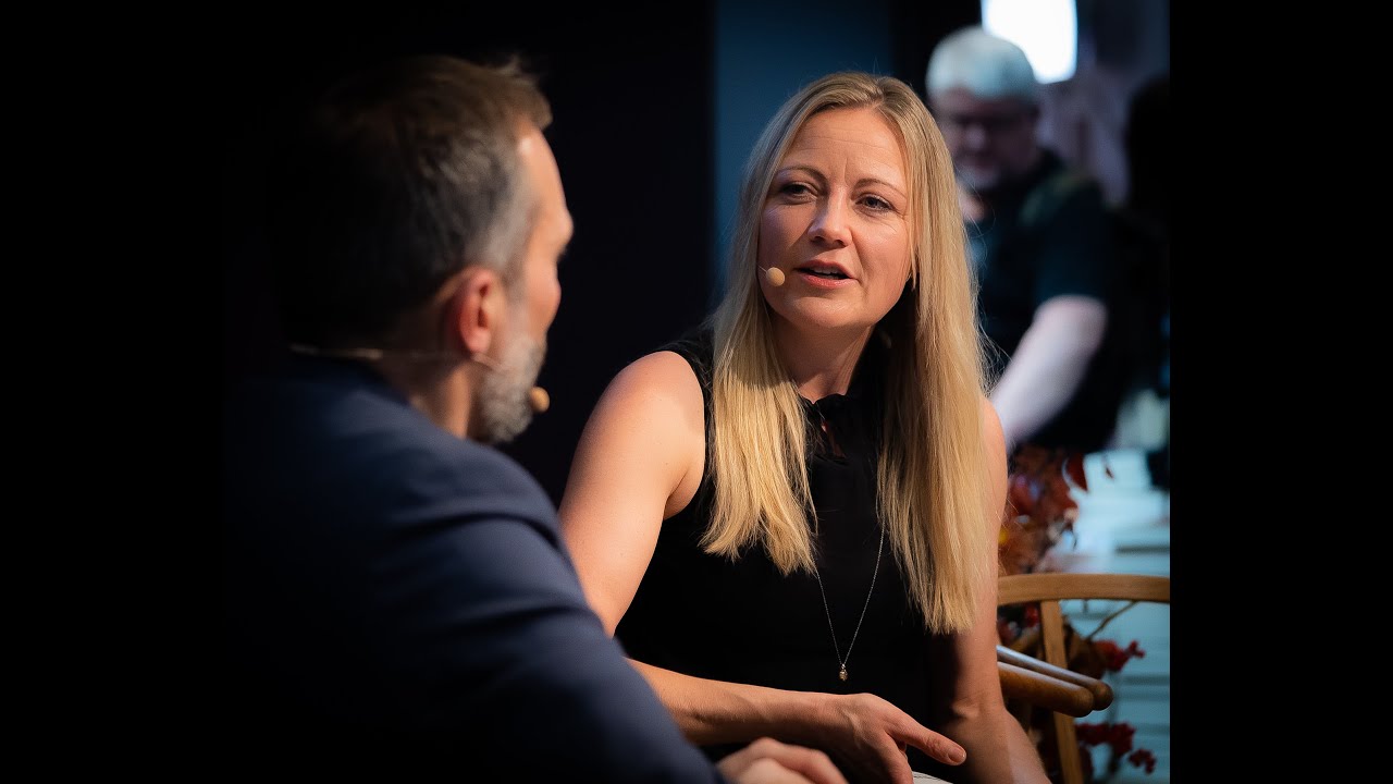 Anette Prehn på BogForum 2019 - YouTube