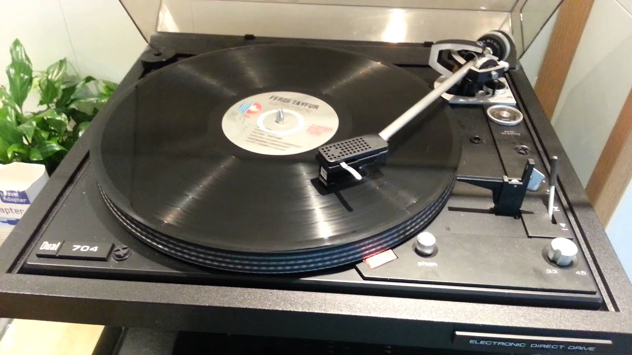 Dual 704 Sony PS-1700 - YouTube