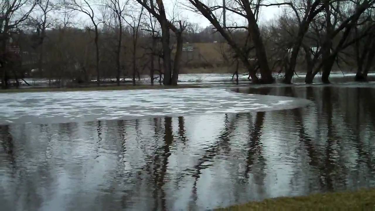 FrogTown Cold Spring 2nd Day Under Water: Sauk River Still Rising - YouTube