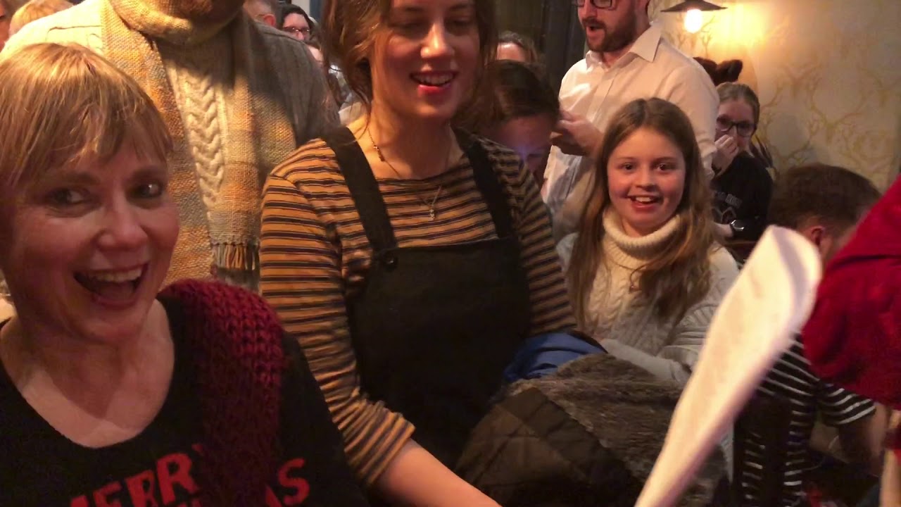 Bristol Choir Brigade get The Shakespeare pub singing Christmas songs ...