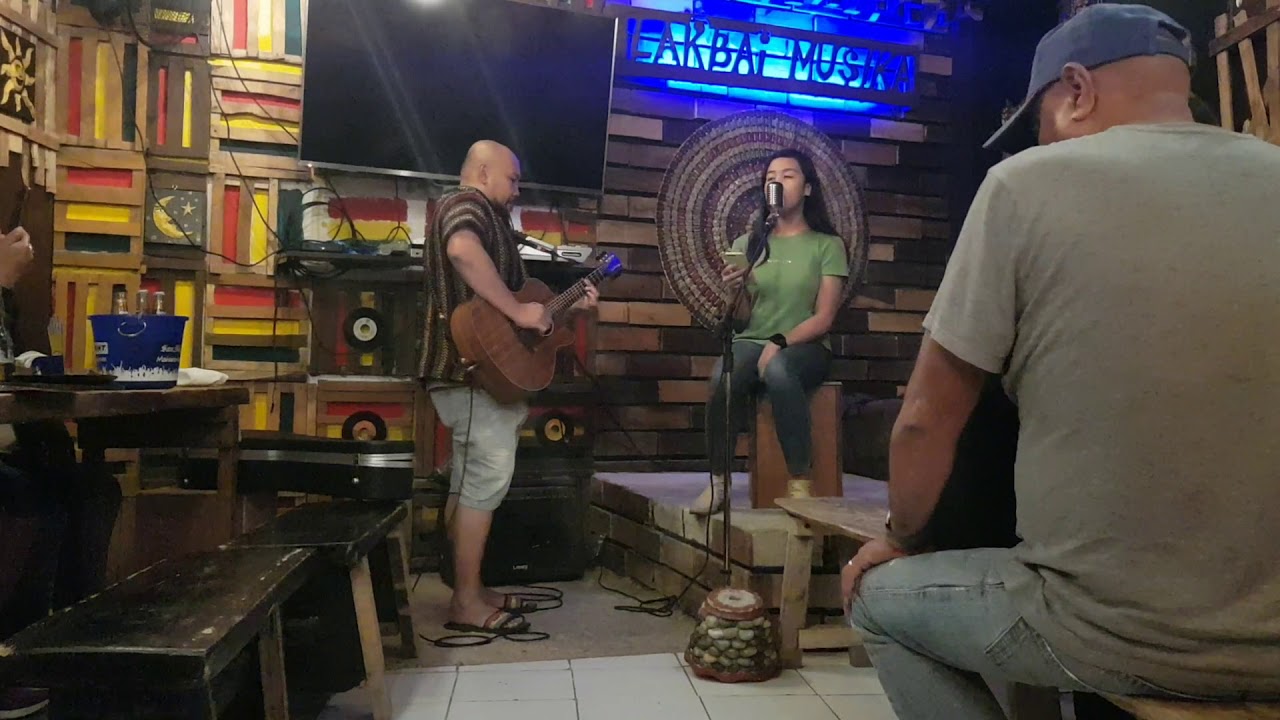 Make you feel my love Cover by Janiyah @ Lakbai Musika Baguio - YouTube