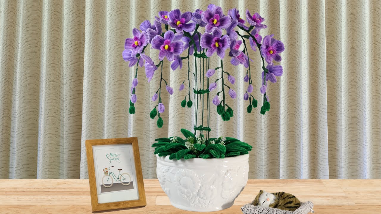 Beautiful! Learn How to Make Orchid Flowers from Simple Velvet Wire at ...