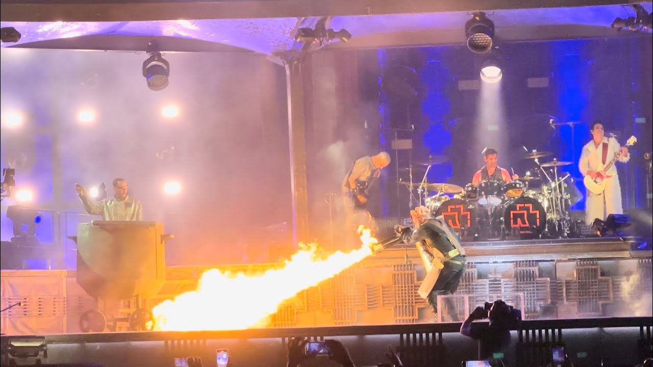 RAMMSTEIN - live - Los Angeles - Coliseum 2022 - YouTube