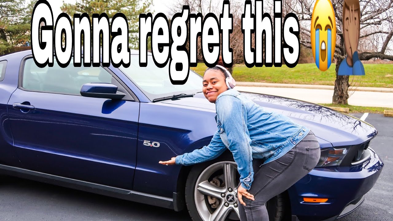 I let my girlfriend drive my 5.0 😭😭 - YouTube