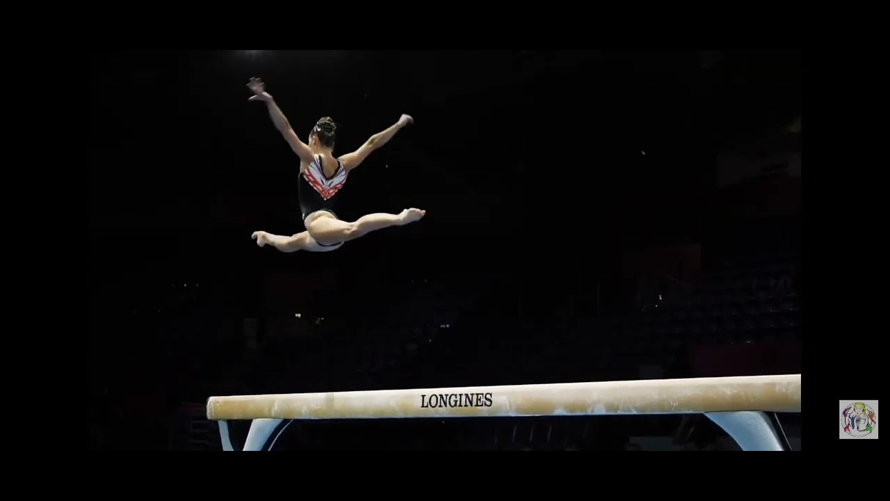 [B] Split jump (leg separation 180°) from cross position - YouTube