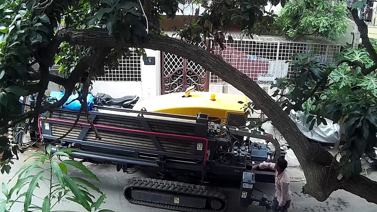 Fiber optic cable horizontal drilling machine - YouTube