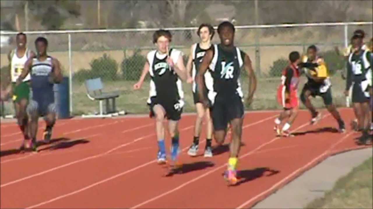 Devon Hunter 2013 IRM 400 Meter Relay Champs - YouTube