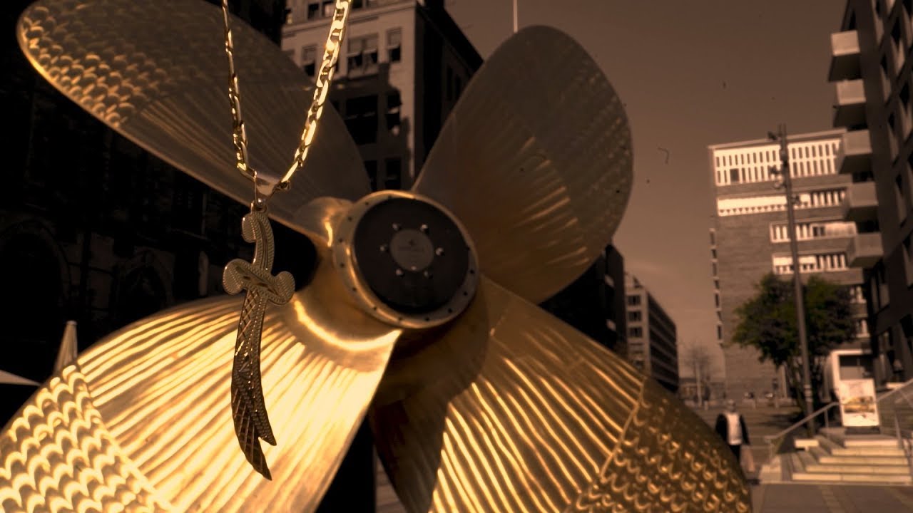 SeroDix - Auf Chrom [Offizielles Video] - YouTube