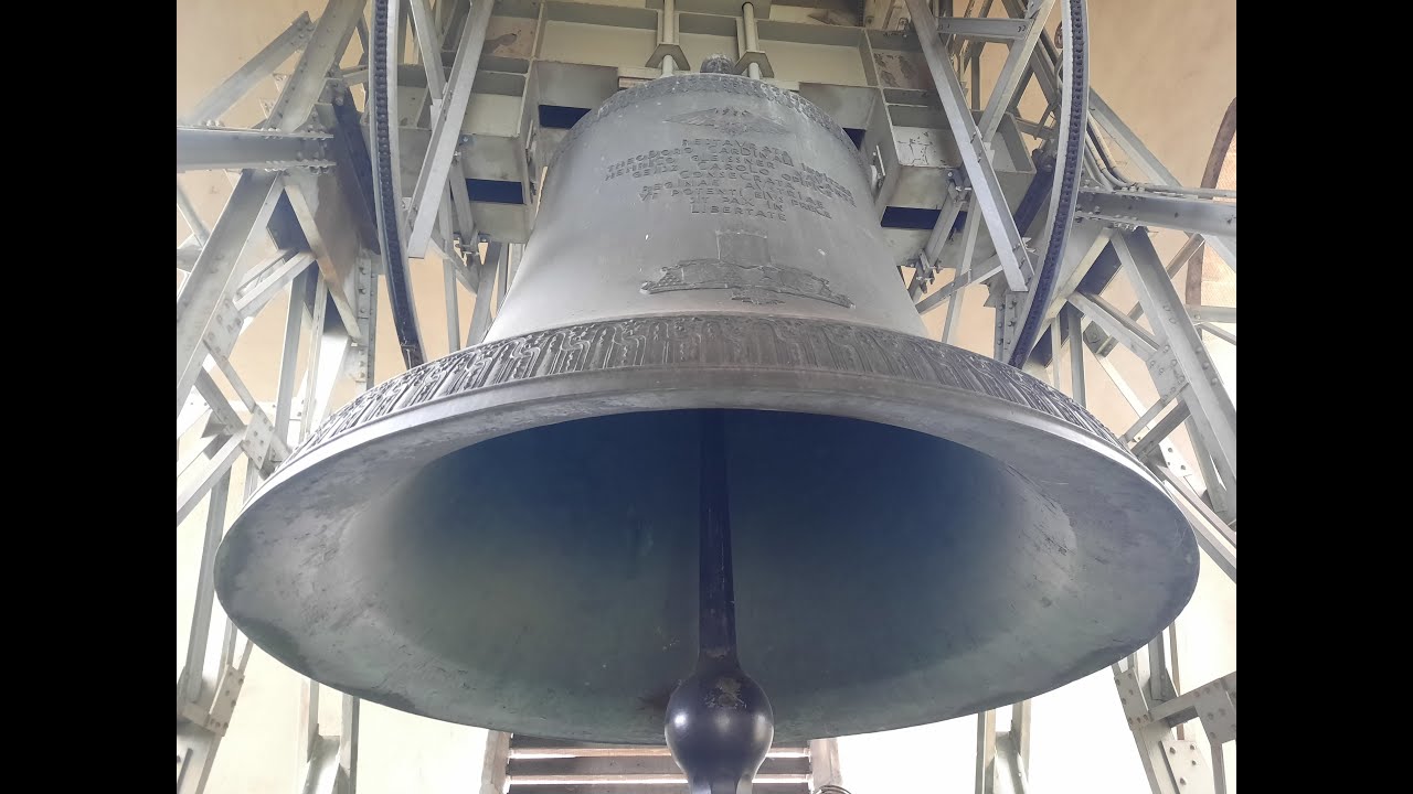 Läuten der Pummerin im Wiener Stephansdom zu Pfingsten - (A-1010 Wien ...