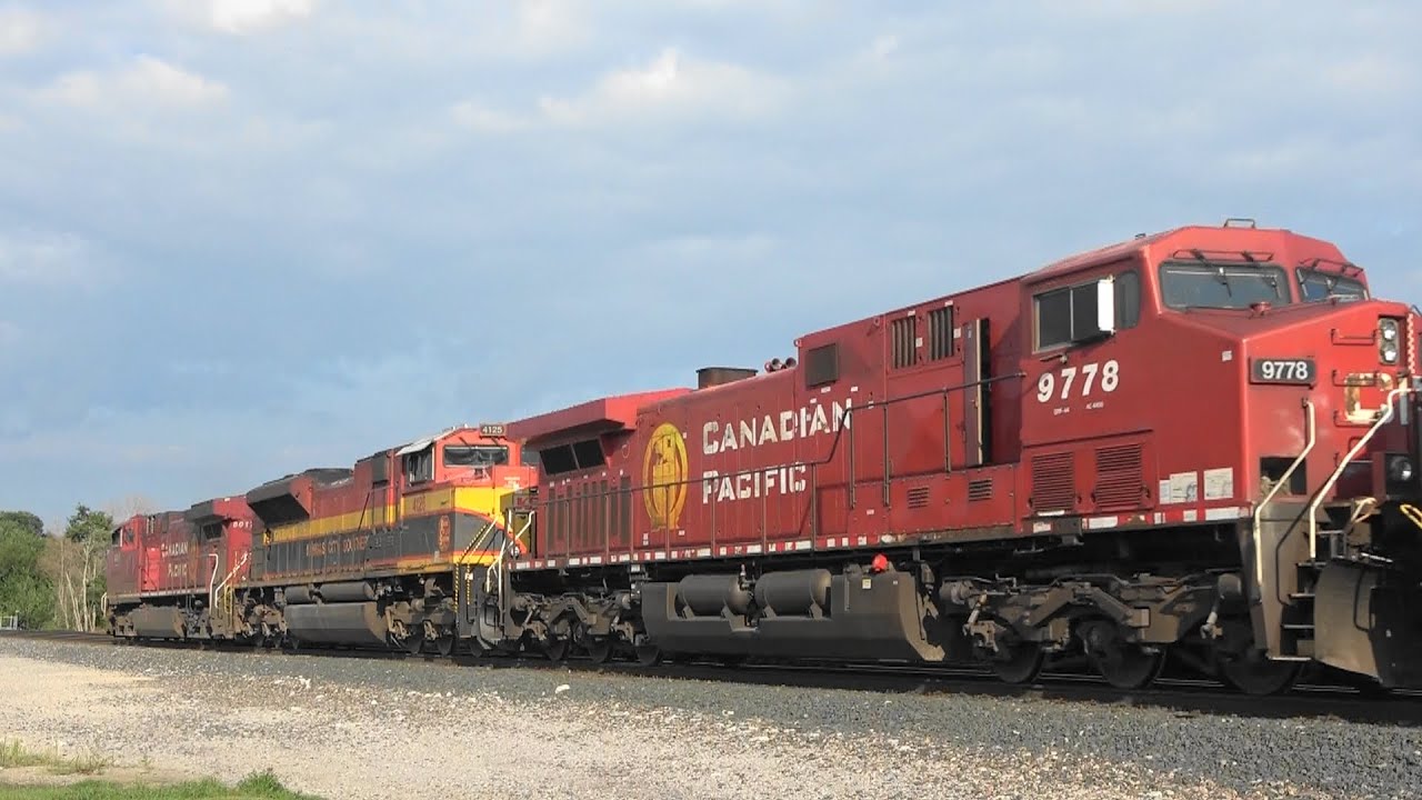 CP 8017 w/ KCS Power Leads Freight, Davenport, IA - YouTube