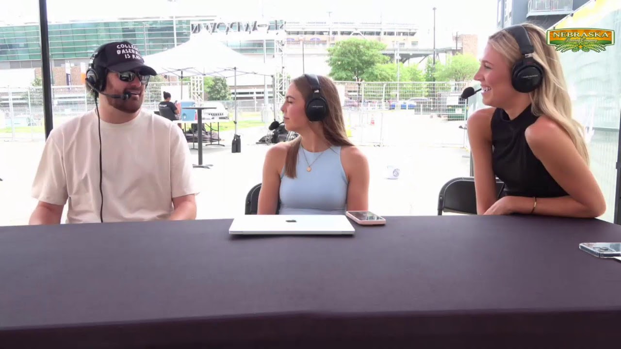 Keep it Real Podcast Hosted by Ana & Avarie | Hurrdat Sports