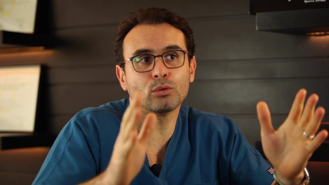 Augmentation Mammaire par Dr Fayçal El Kouhen - YouTube