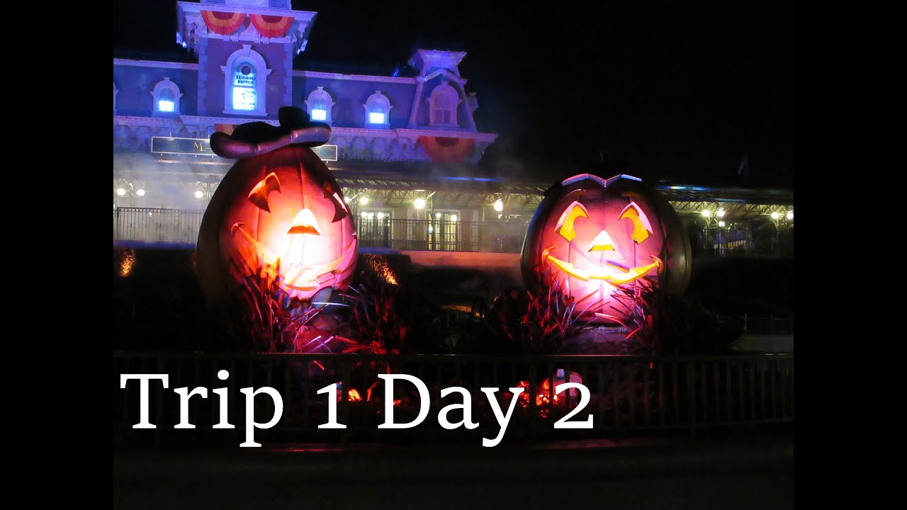 Disney Vlog 2 (Trip 1, Day 2) MNSSHP/Food and Wine - YouTube