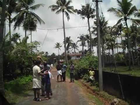 Uriyadi Game at Onam 2012 - YouTube