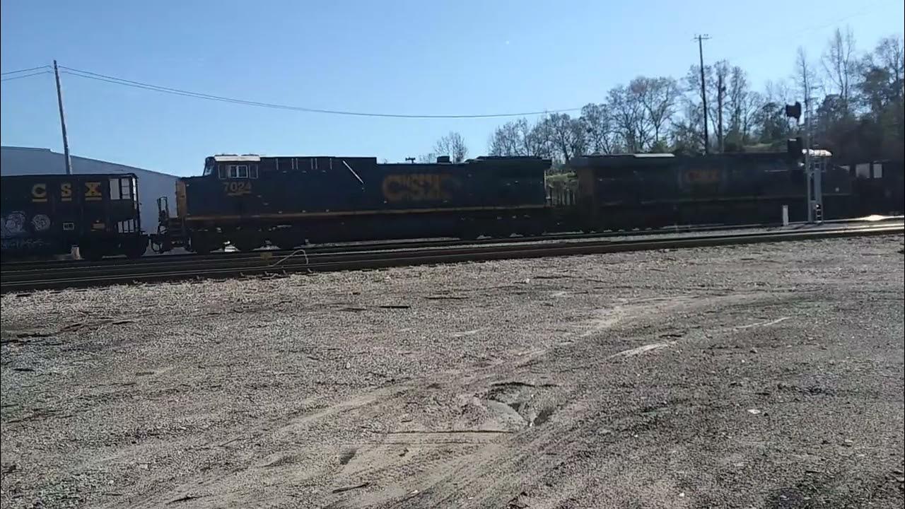 CSX E248 Empties Coal train Leads To Flomaton Alabama - YouTube