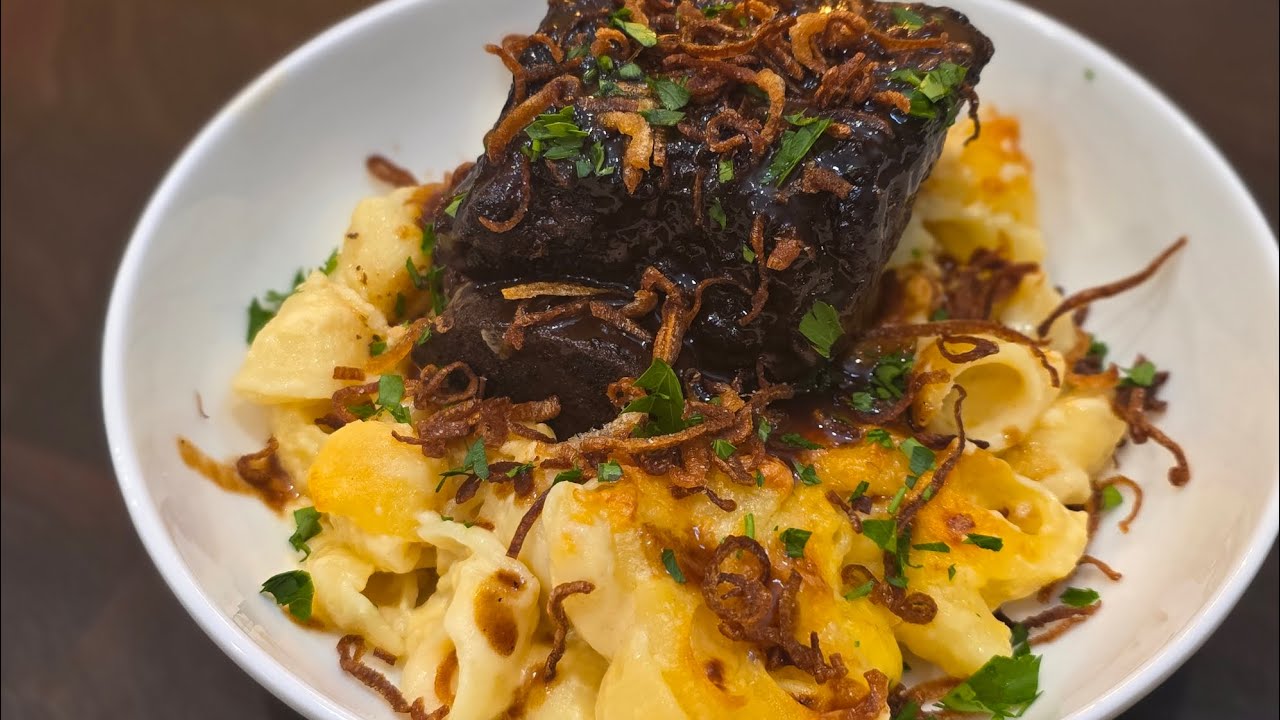 Braised Short Rib Mac and Cheese - YouTube