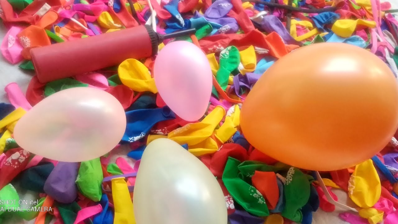 Lot's of mini balloons with satisfying Outdoor balloons with helium ...