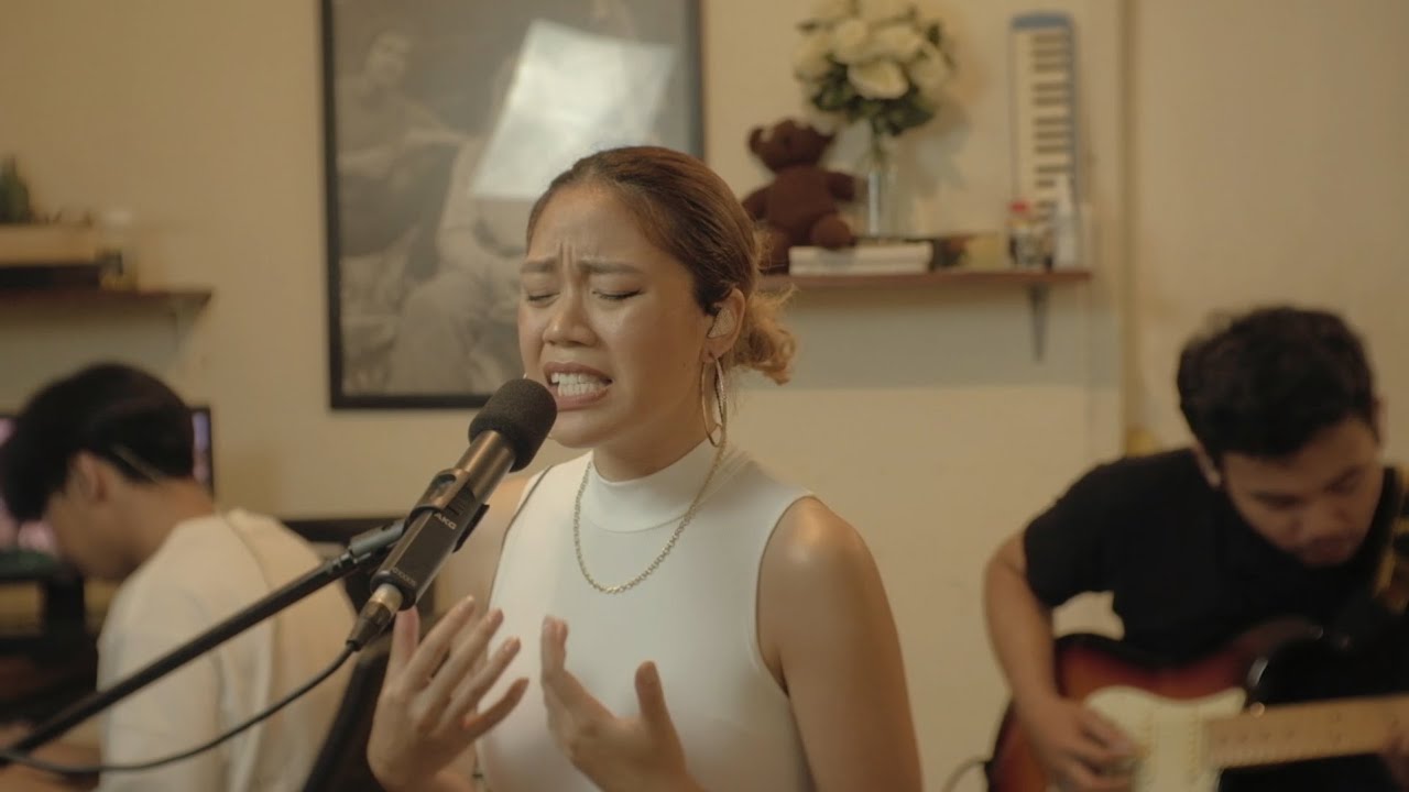 See You On Wednesday | Moneva - Grenade (Bruno Mars Cover) Live Session