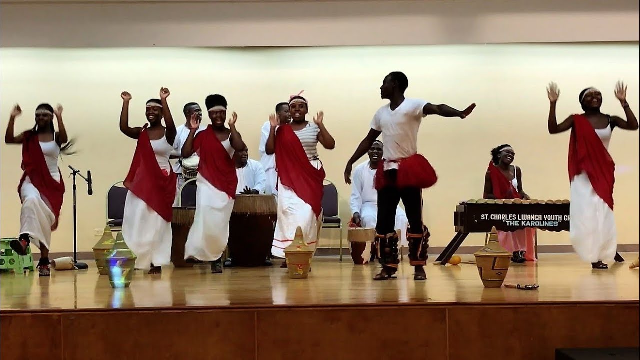 A Traditional Dance of Uganda - YouTube