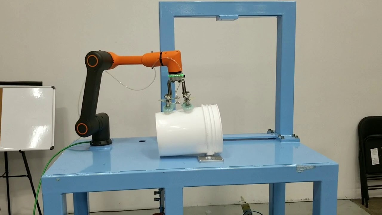 HCR-5 Collaboration Robot Pail Handling - YouTube