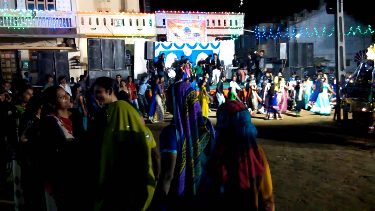 Dhanali Diwali Garba - YouTube