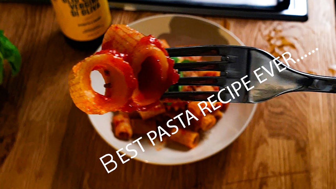 Italian Dad cooks pasta for Americans - YouTube