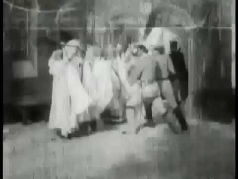 Clases de Edición - The Haunted Castle 1896 George Melies Silent Film ...
