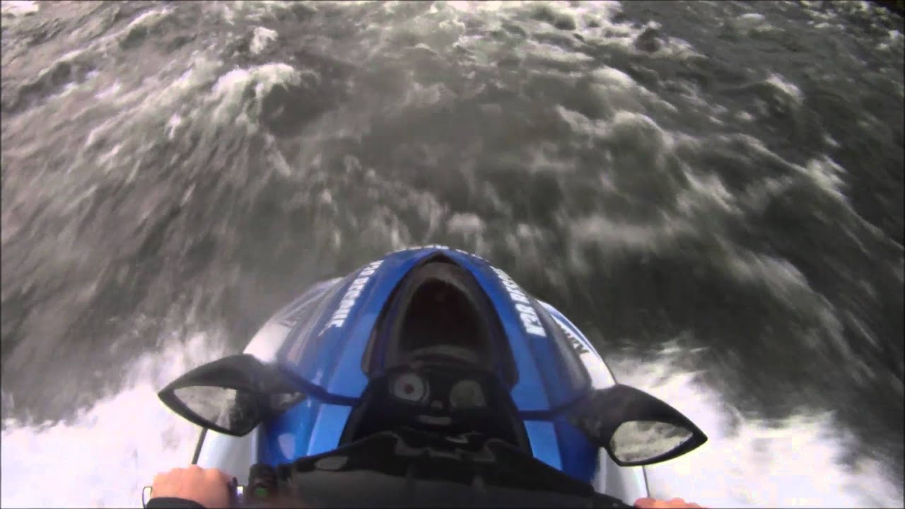 SWIFTWATER - FLOOD RESCUE - RWC UPSTREAM DOWNSTREAM STUDENT - YouTube