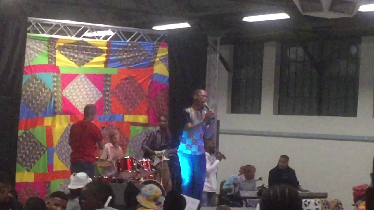 Jesse Goliath "Roep sy naam", Nama festival, 2019 - YouTube