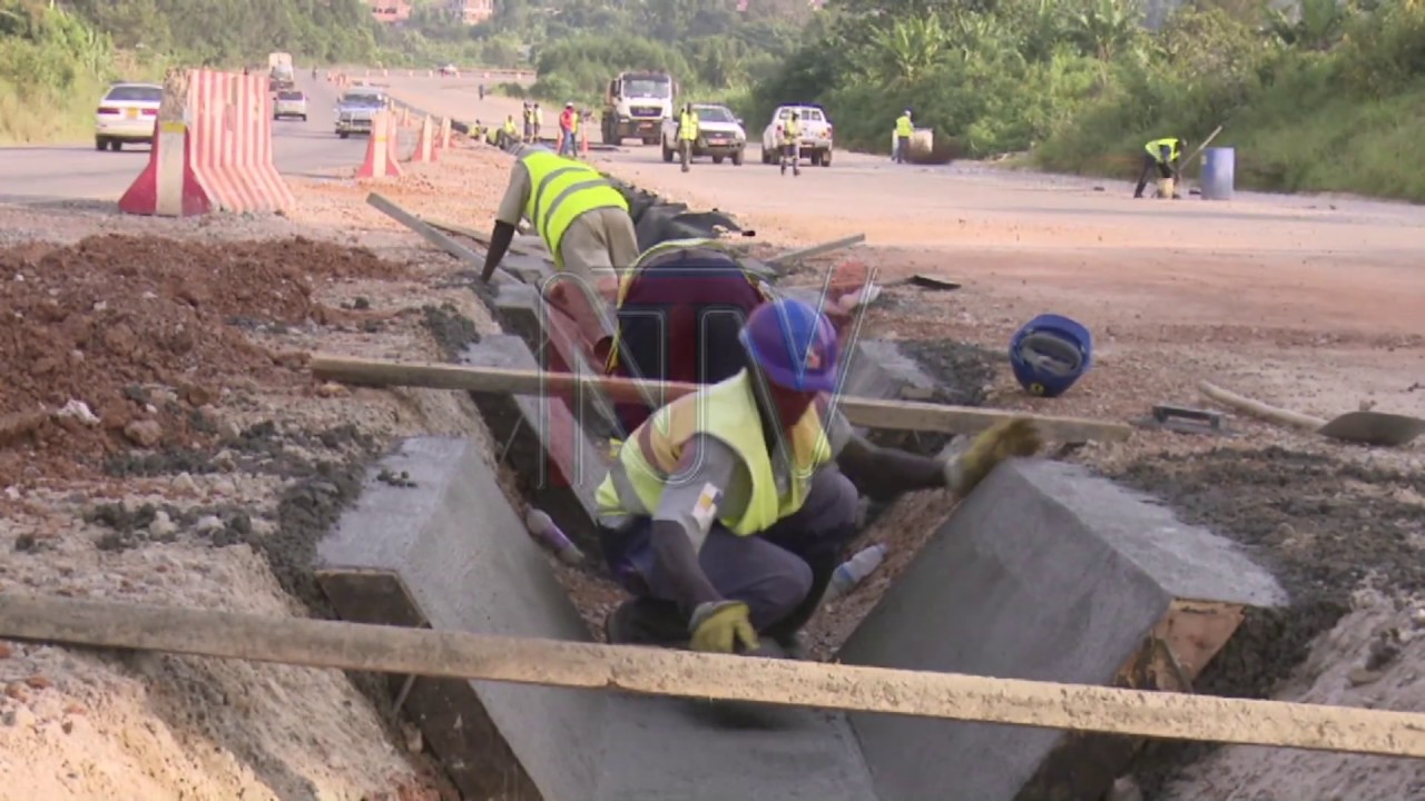44bn required for repair on murram roads - UNRA - YouTube