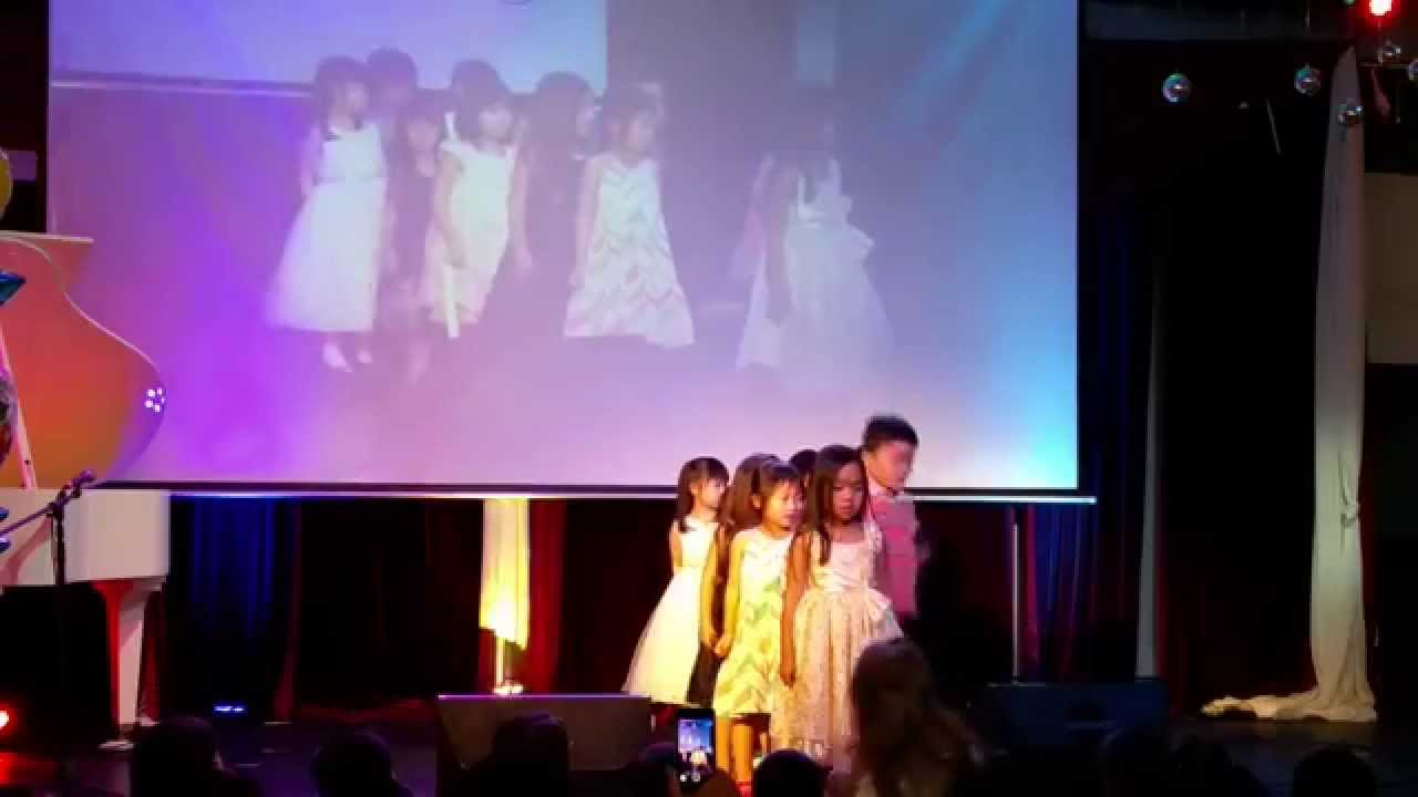 Elyza's Preschool Graduation - Dynamite (Taio Cruz) - YouTube