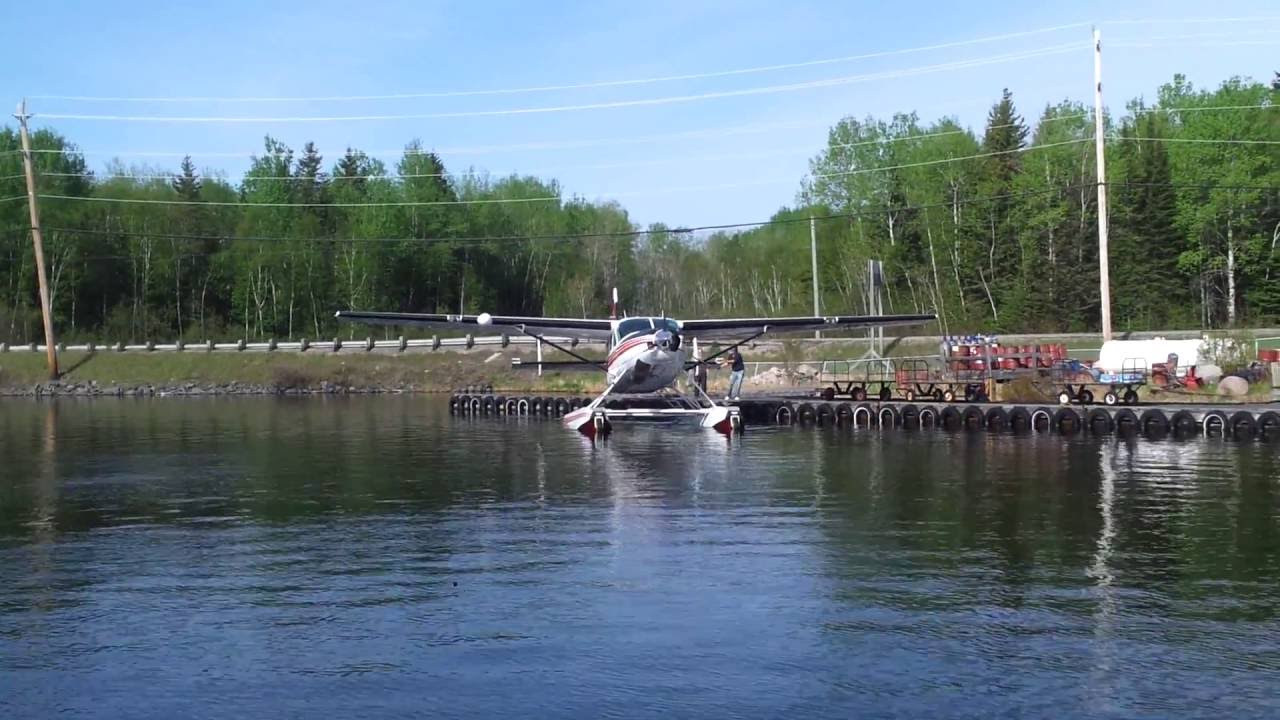 Cessna 208 Caravan Amphibian Start Up/ Take off HD - YouTube