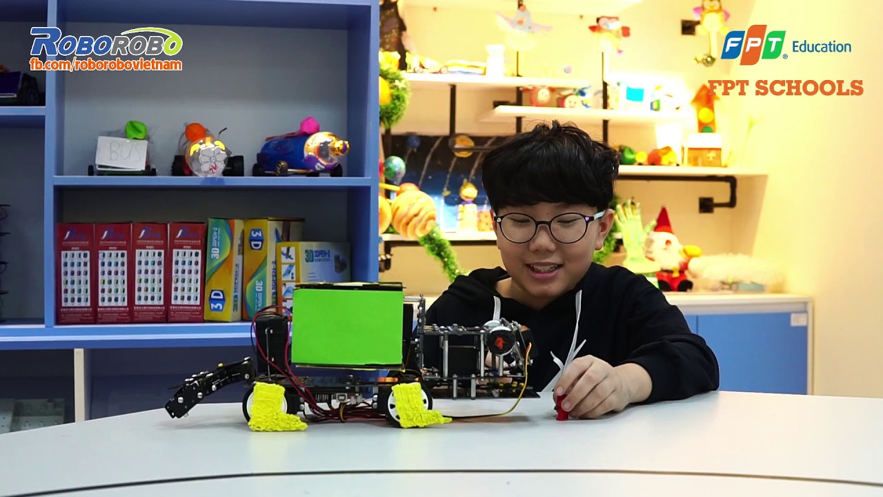 2020 IPRC ONLINE [CHAMELEON BOT] [BACH ANH KIET] - YouTube