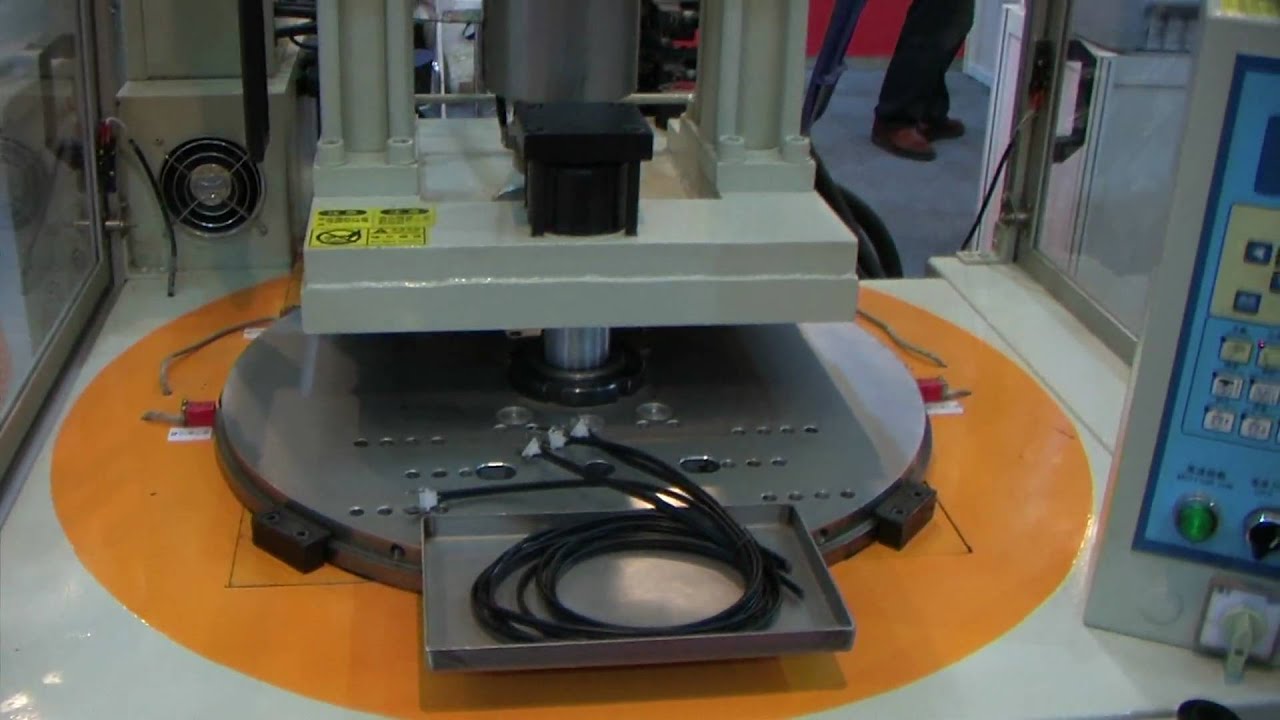 Rotary Injection Molding Machine, KING'S Solution Corp. - YouTube