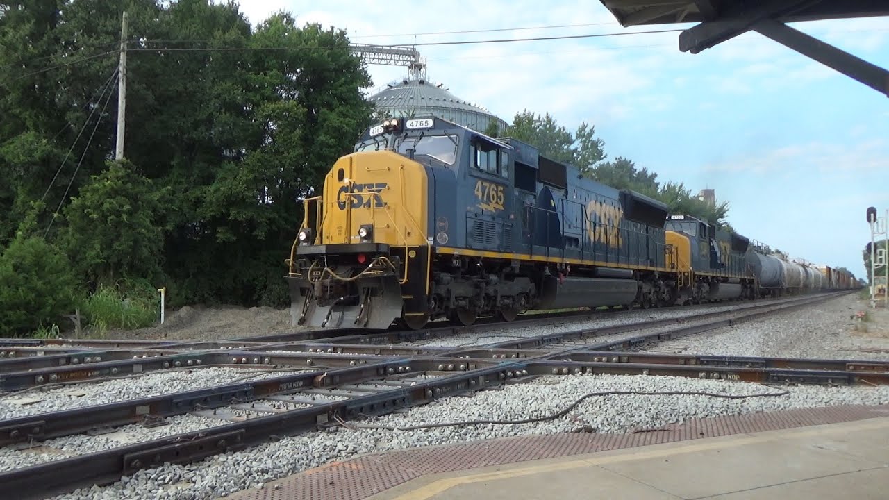 SD70 Duo Leads CSX M410 - YouTube