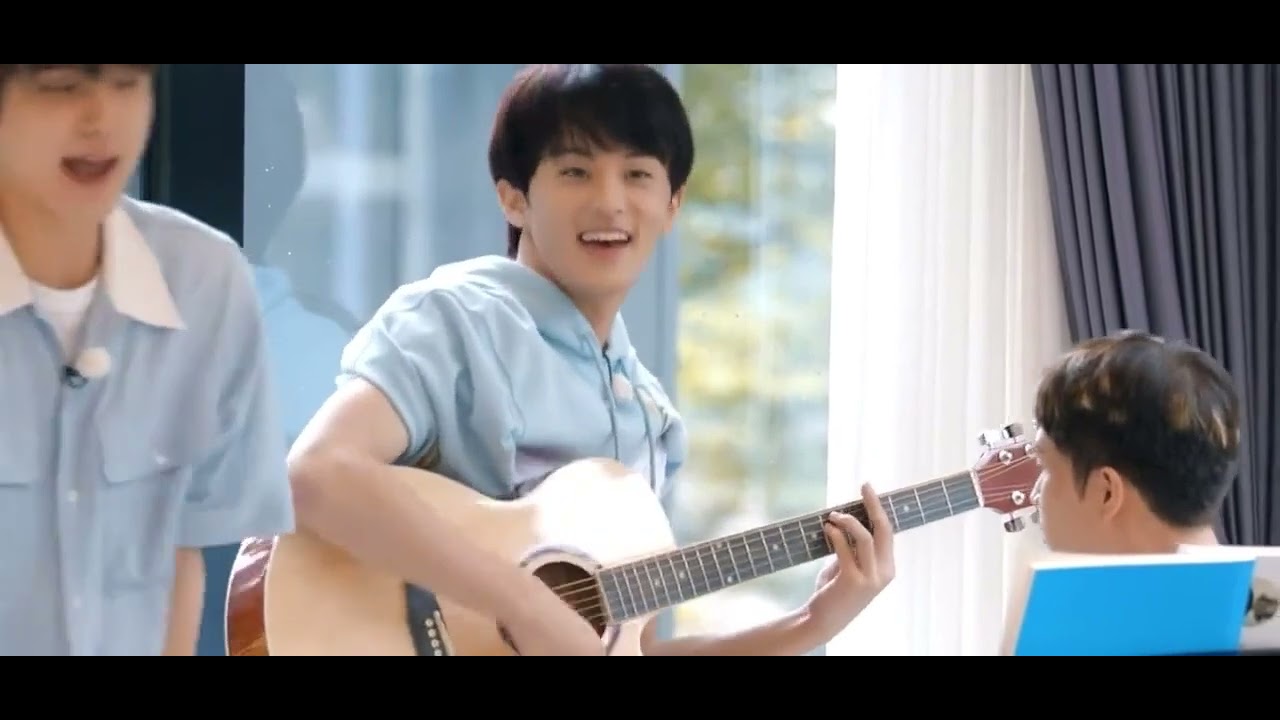 NCT 127 Jamming and Singing to I'm Yours - YouTube