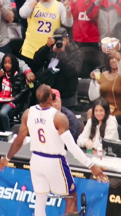 LeBron James chalk toss🔥 #shorts - YouTube